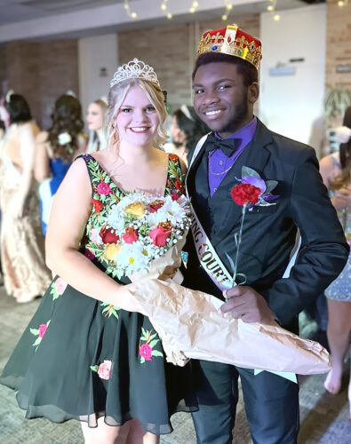 JVS crowns royalty | News, Sports, Jobs - The Herald Star